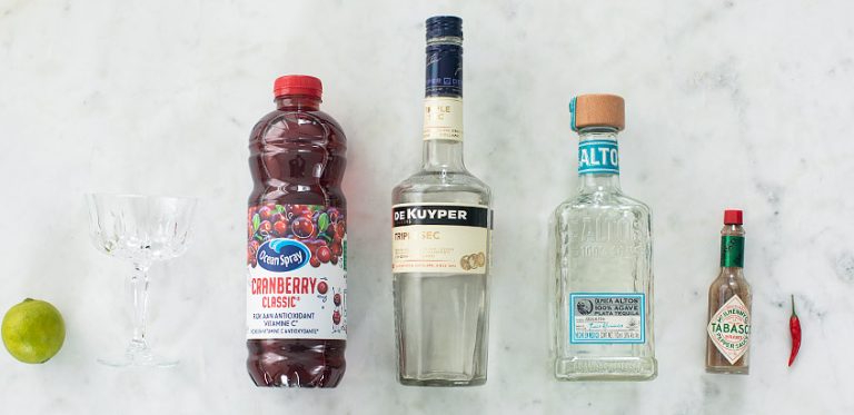 RUDE COSMO cocktail met tequila en cranberrysap - Cocktailicious.nl